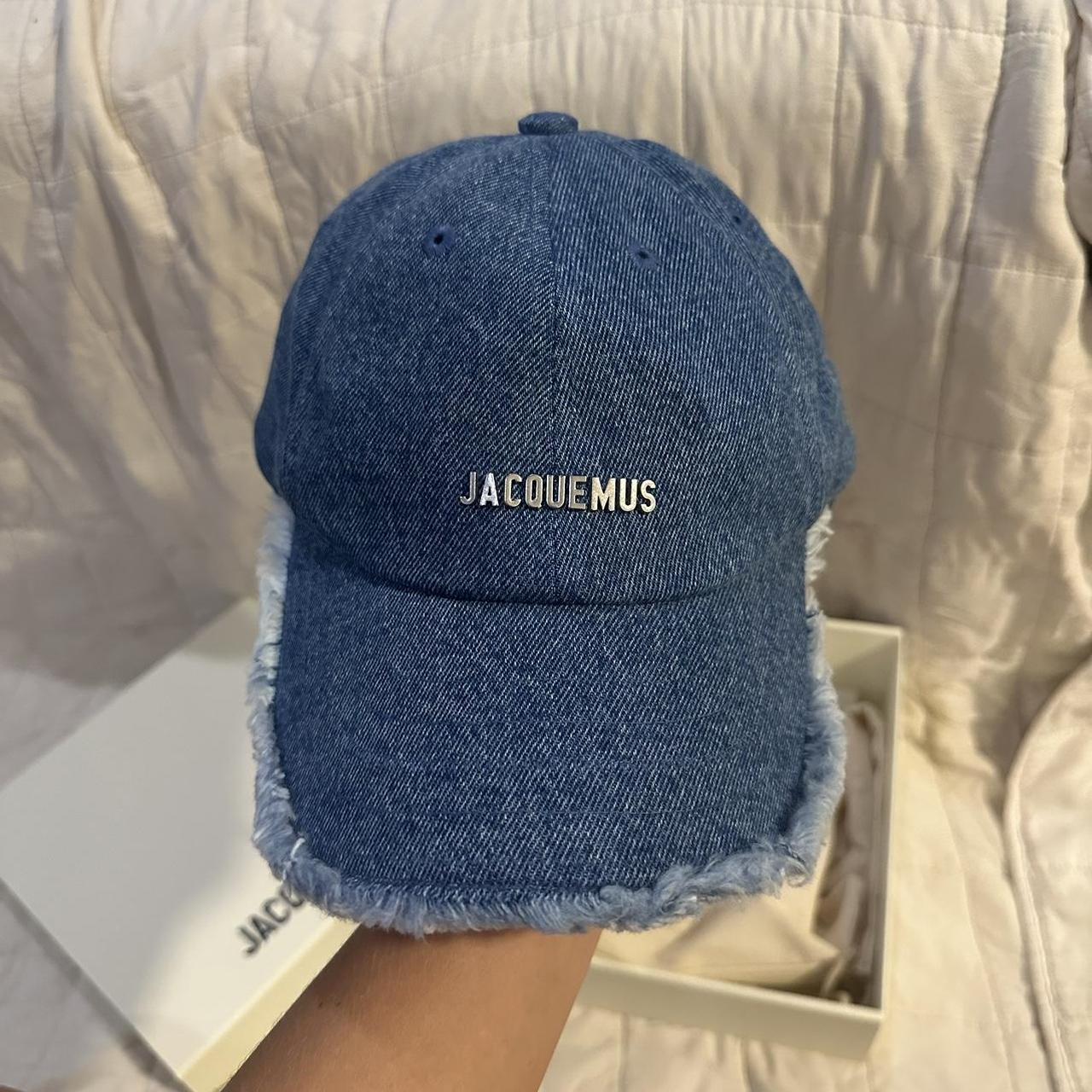 Selling this stylish frayed baseball cap, « La... - Depop