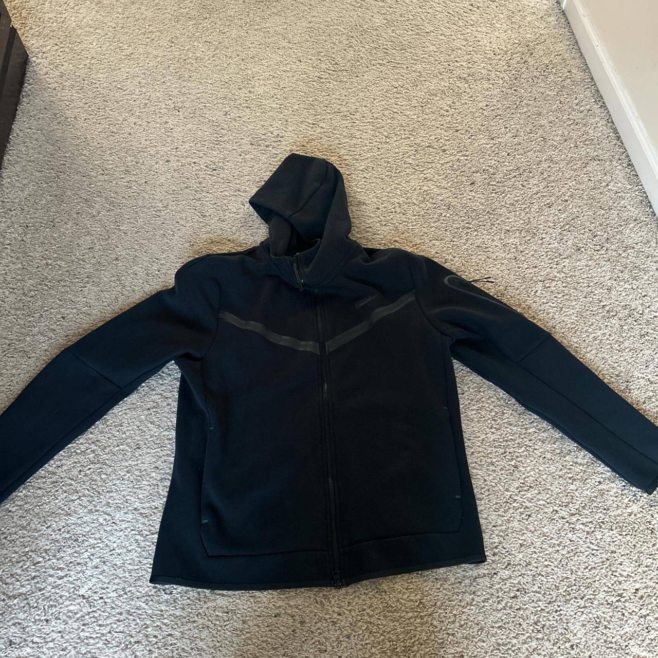 Black nike tech - Depop