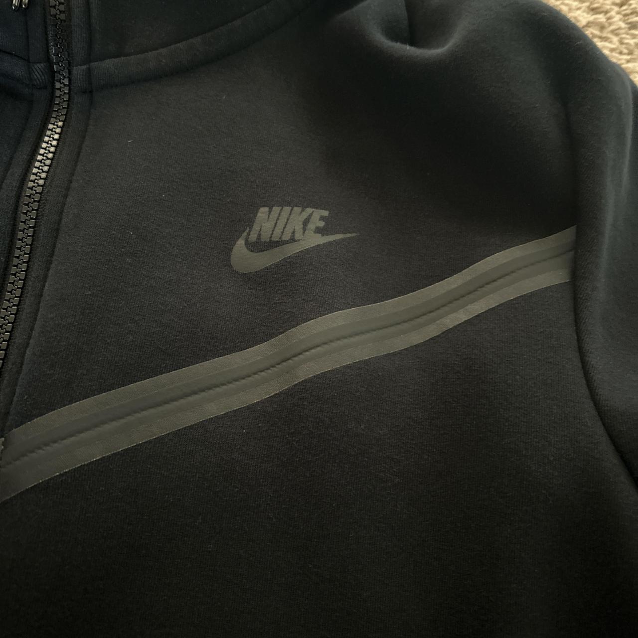 Black nike tech - Depop