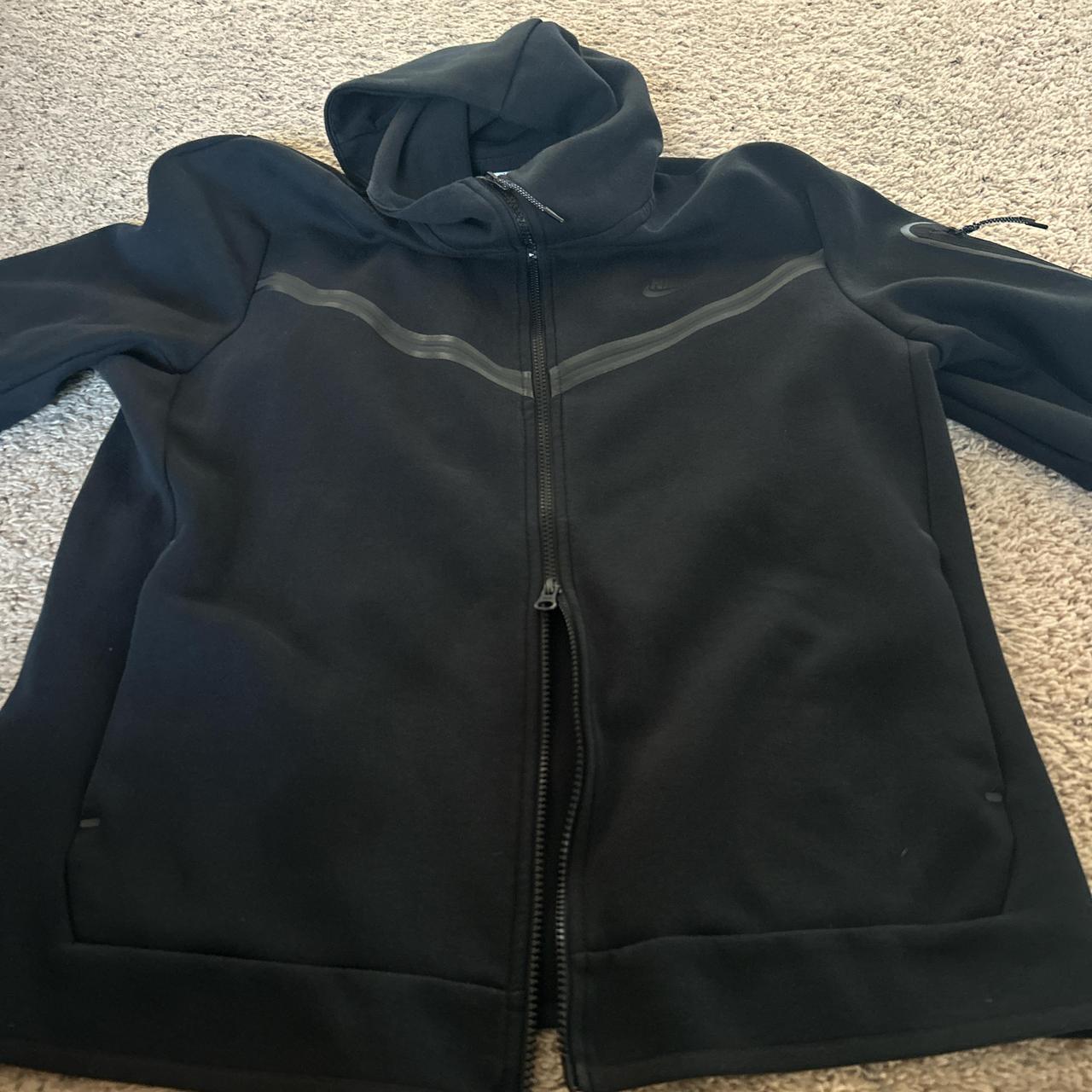 Black nike tech - Depop