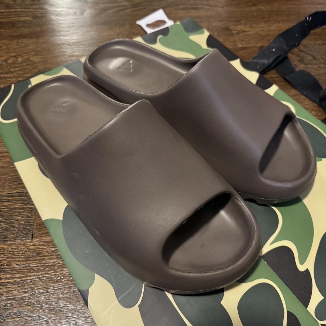 YEEZY SLIDE BROWN NO BOX - Depop