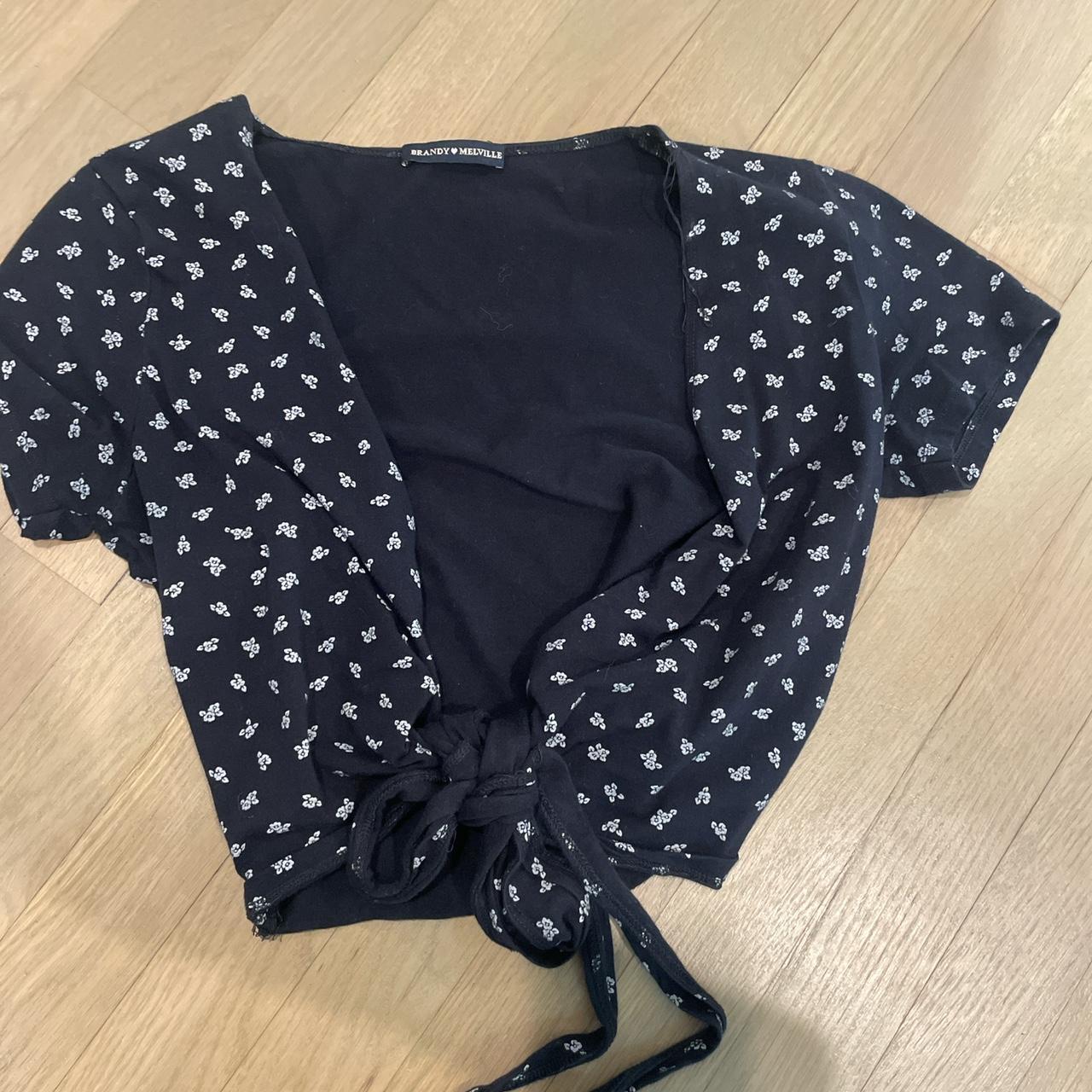 Brandy Melville tie top // tie around or tie in the... - Depop