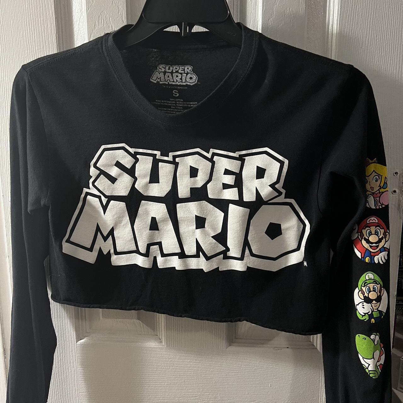 Súper Mario long sleeve crop top size small - Depop