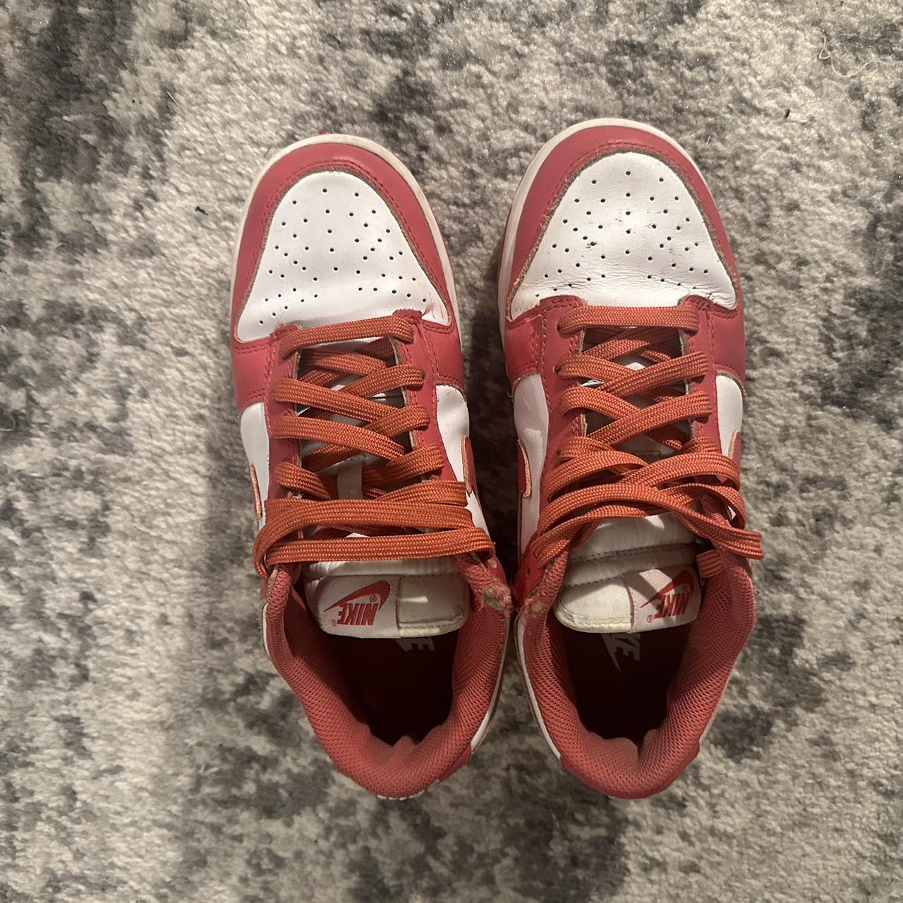 used dunks!! - Depop