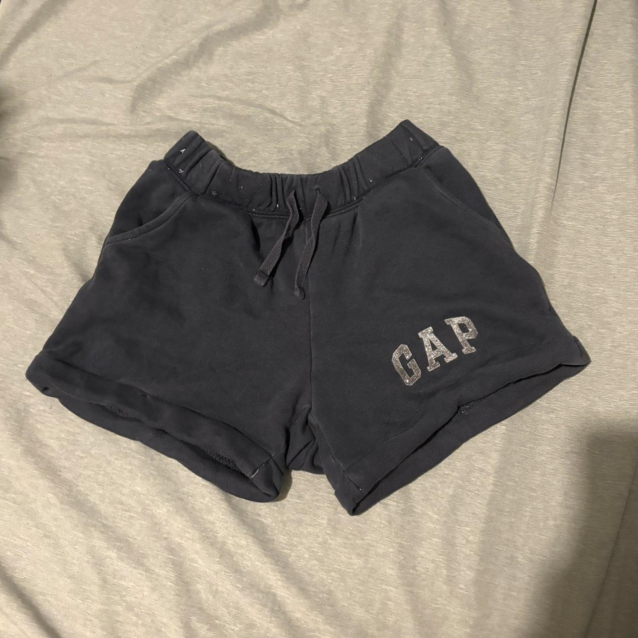 Grey GAP shorts - Depop