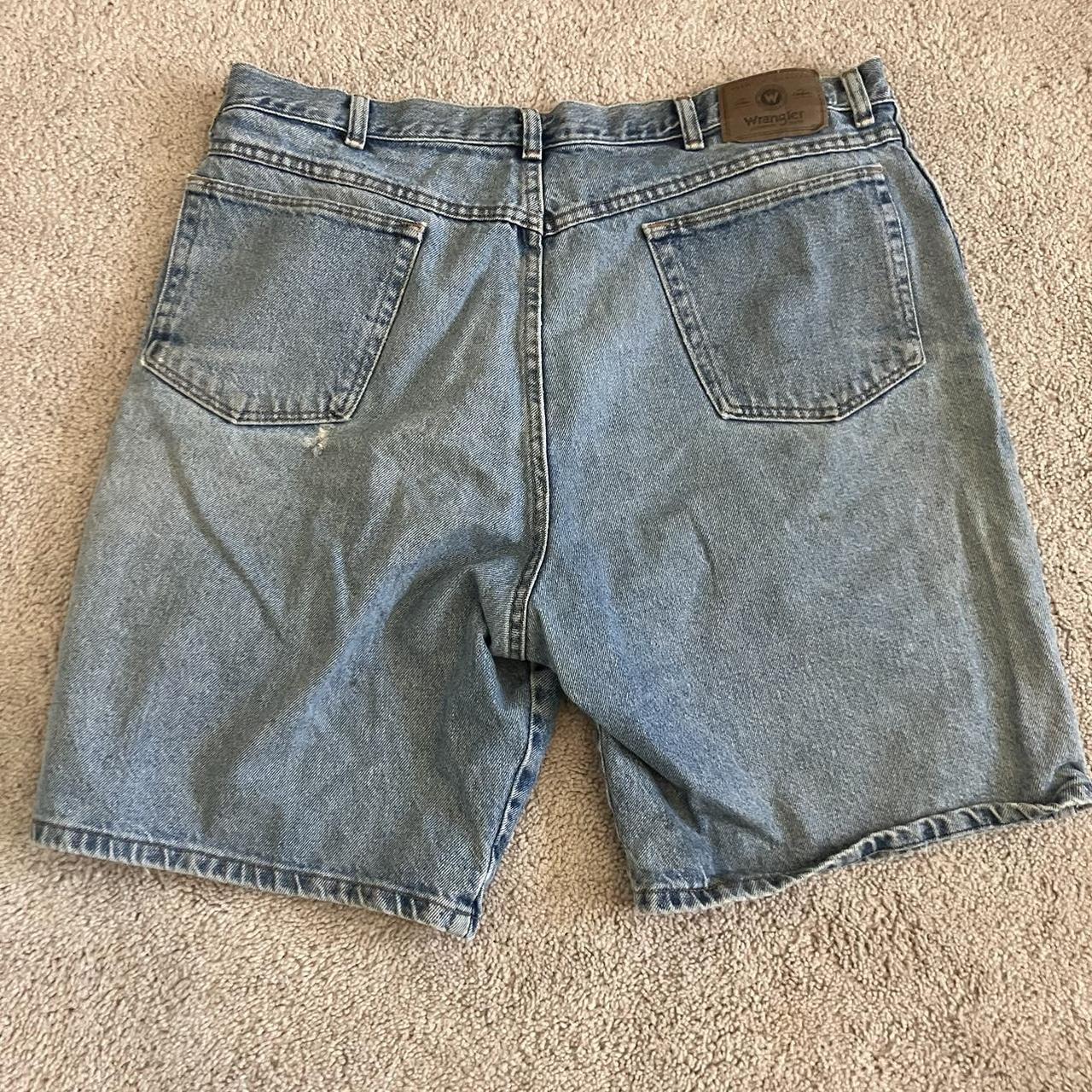 Wrangler Jorts size 36, 1 tiny hole on the back... - Depop