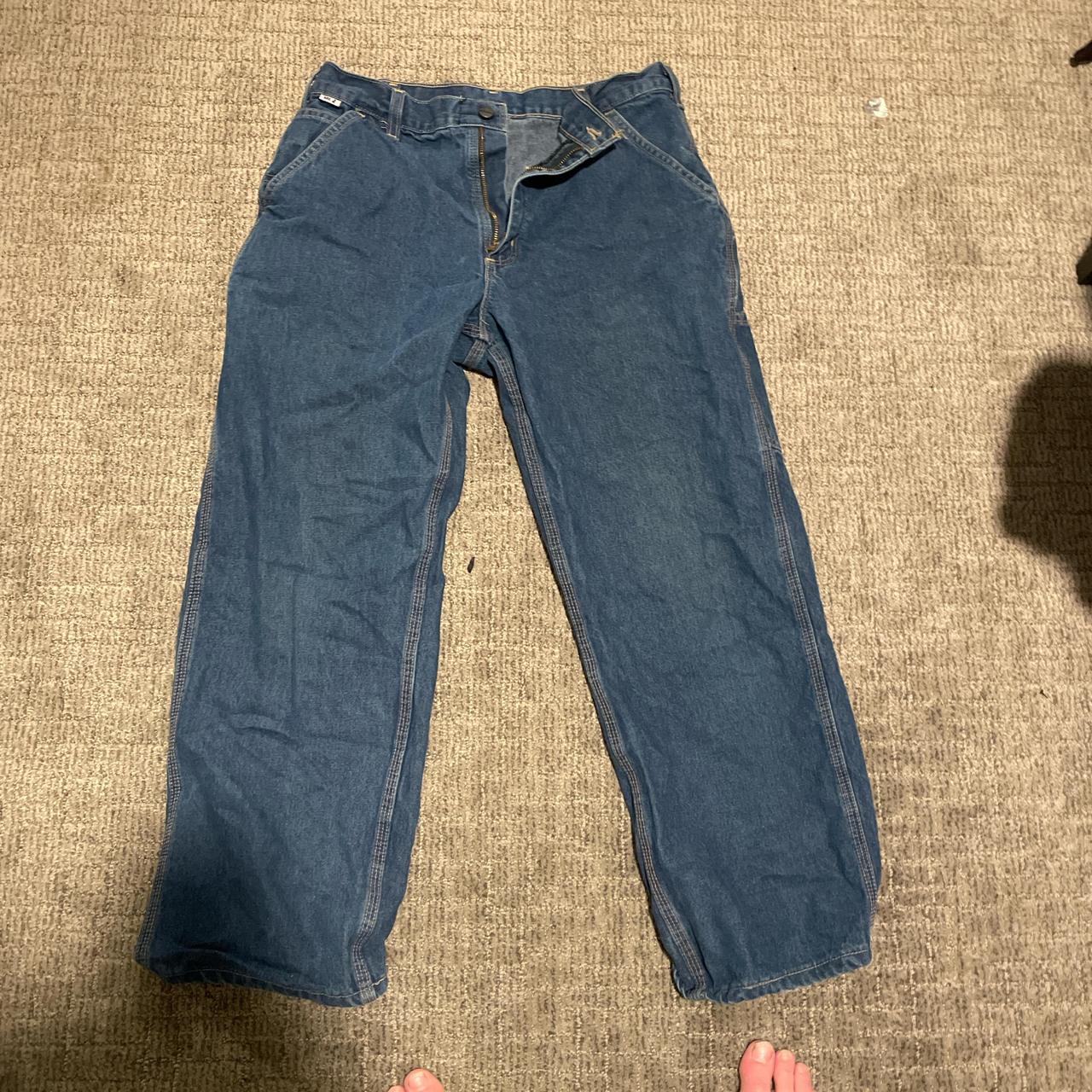 33x30 carhartt pants - Depop