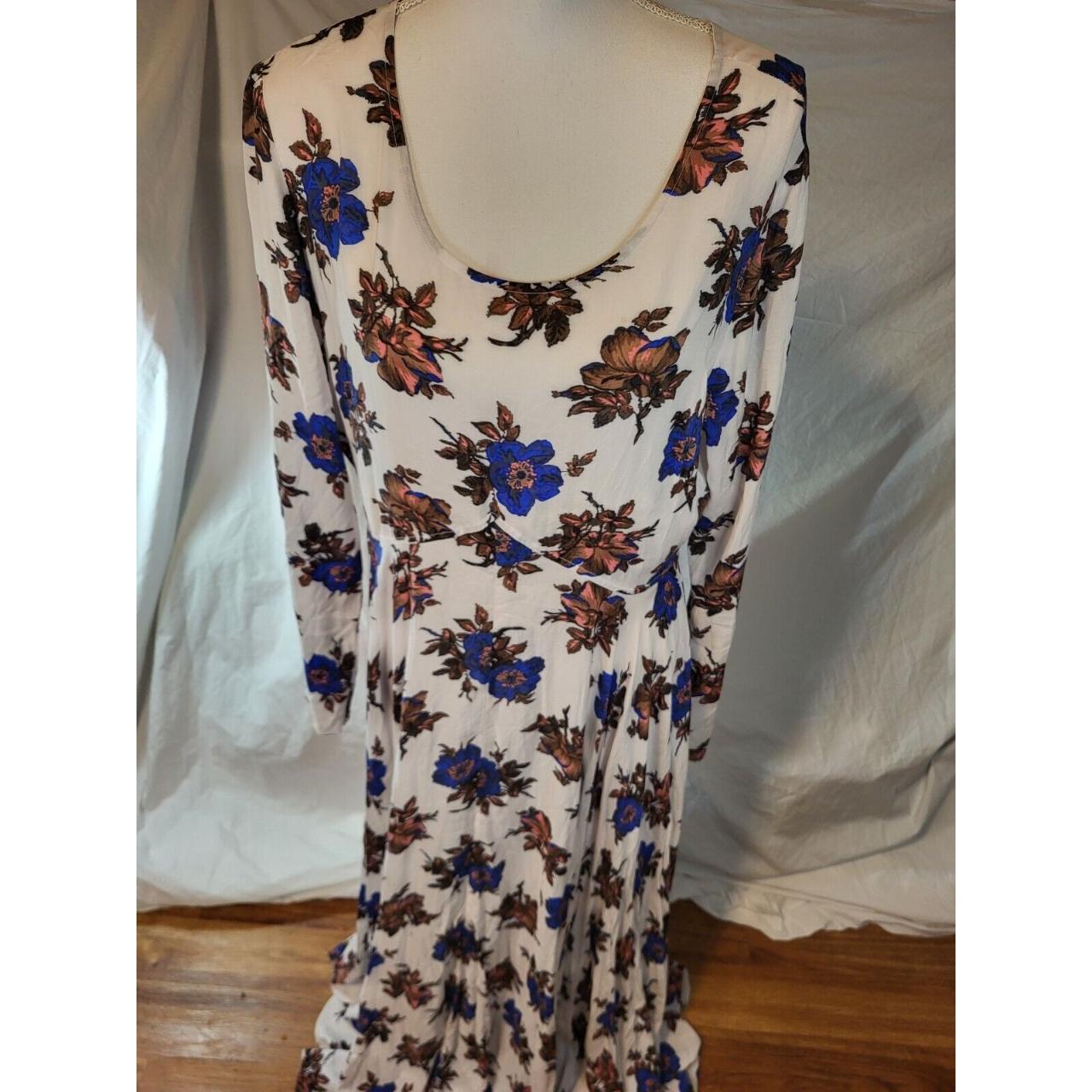 Chest 23" Total length 56" - Depop