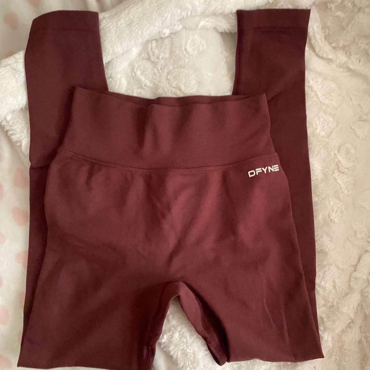Dyfyne burgundy leggings - Depop