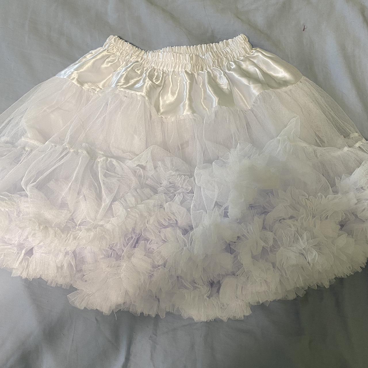 Cosplay pettycoat Description: worn once, no stains... - Depop