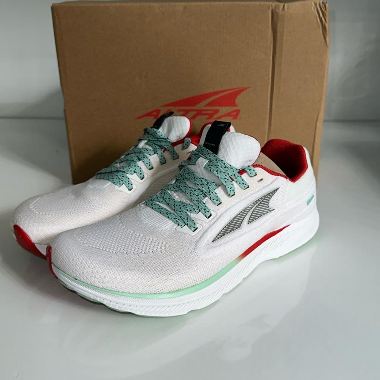 Altra Women Escalante 3 Brand New Color: White - Depop