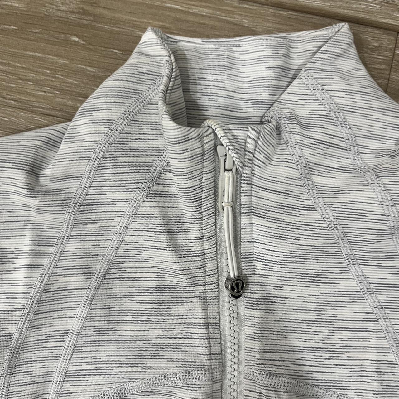 Lululemon grey define jacket - size 4 * worn once - Depop