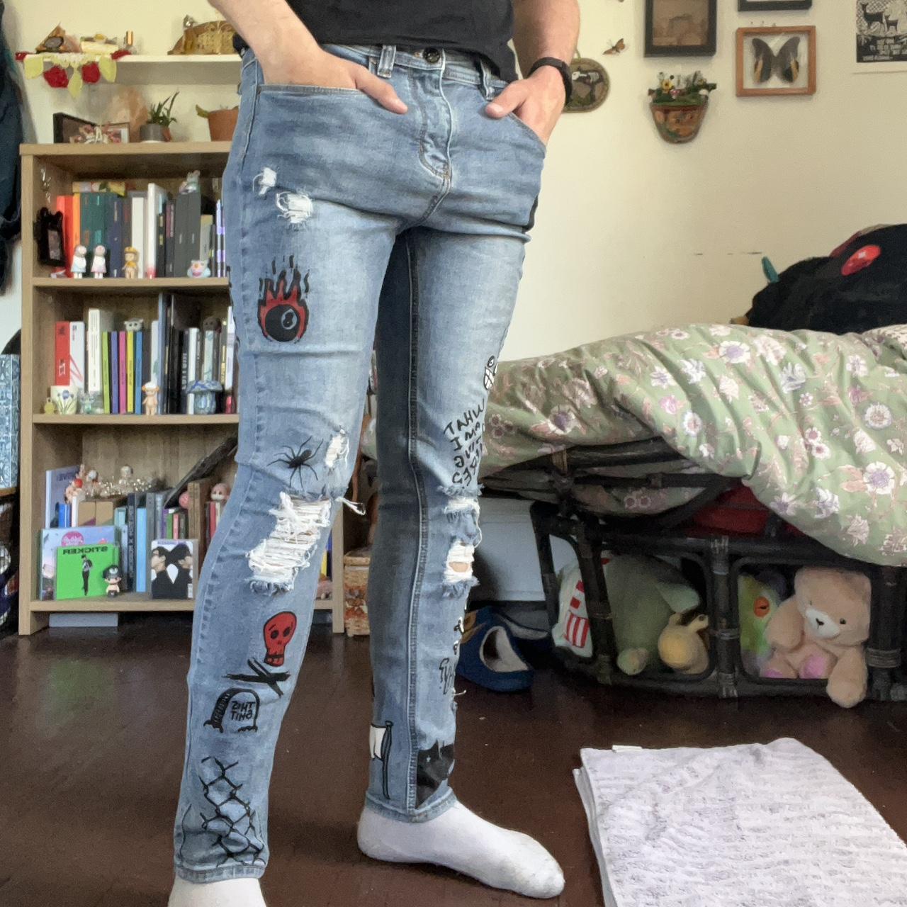 30-32 Men’s tapered skinny graphic pants - Depop