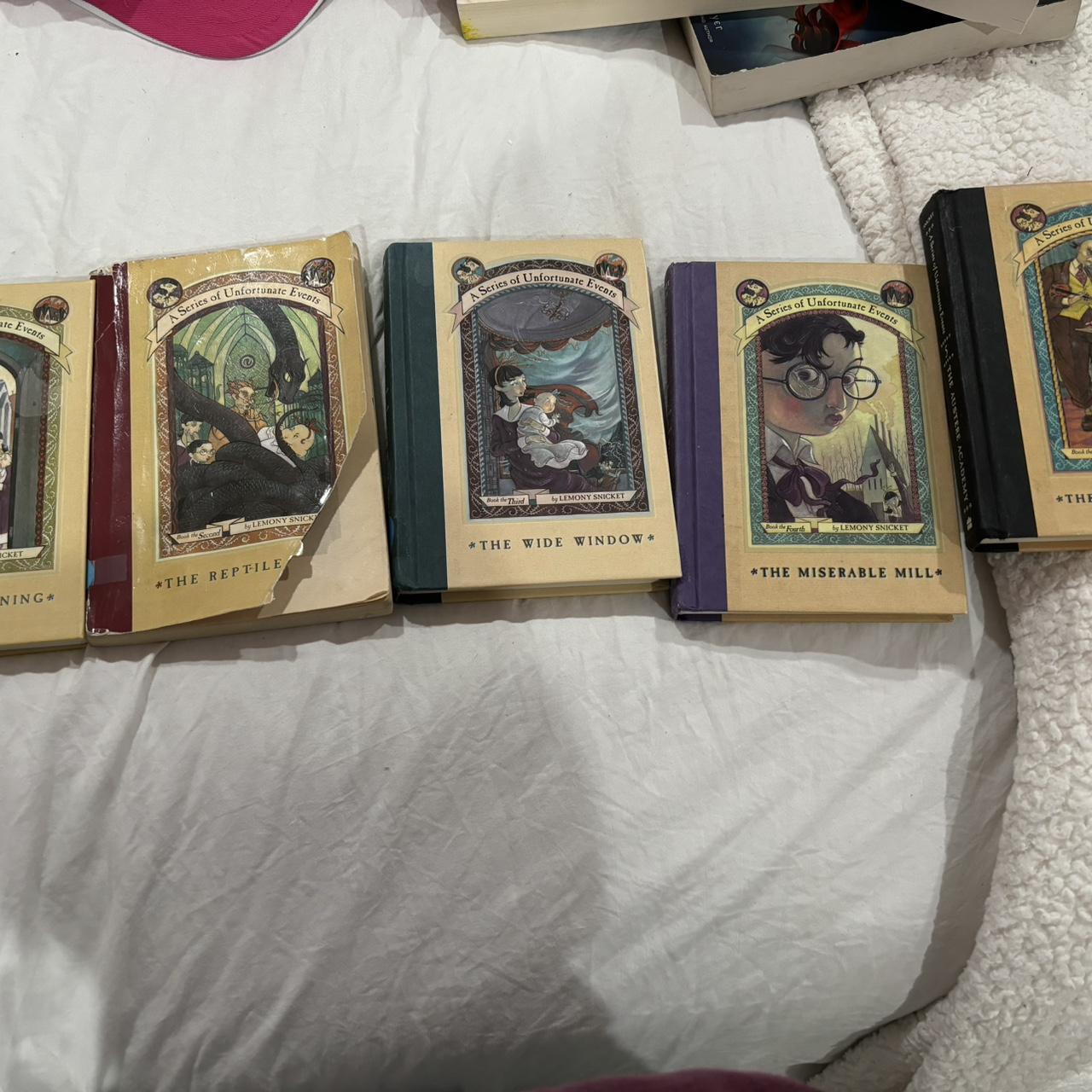 A Series Of Unfortunate Events 1-5 Books - Depop