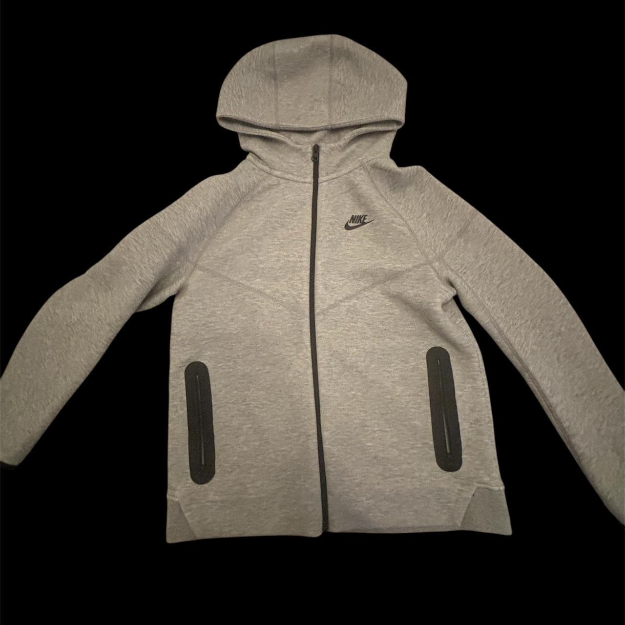 Grey Nike tech fleece hoodie Size:XS - Depop