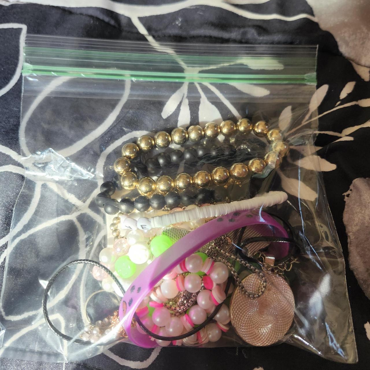 Random bag of mixed jewelry! - Depop