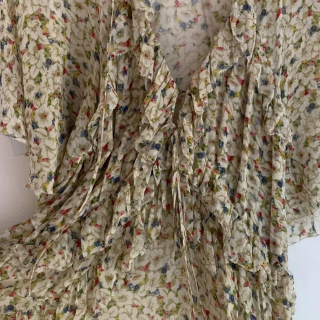 Doen Antoinette Maxi Dress in Yellow Victoria Floral... - Depop