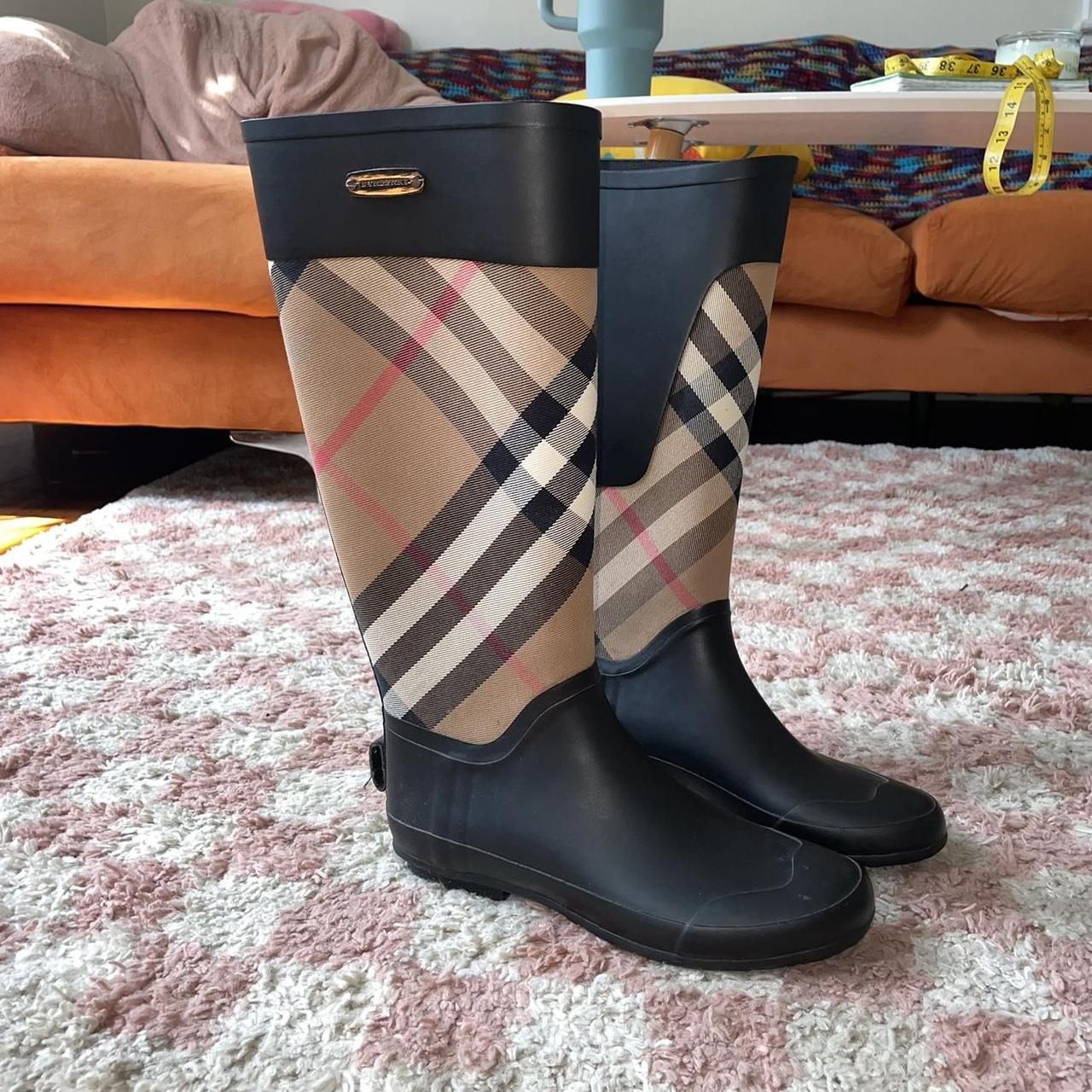 Vintage Burberry rainboots Super comfortable, comes... - Depop