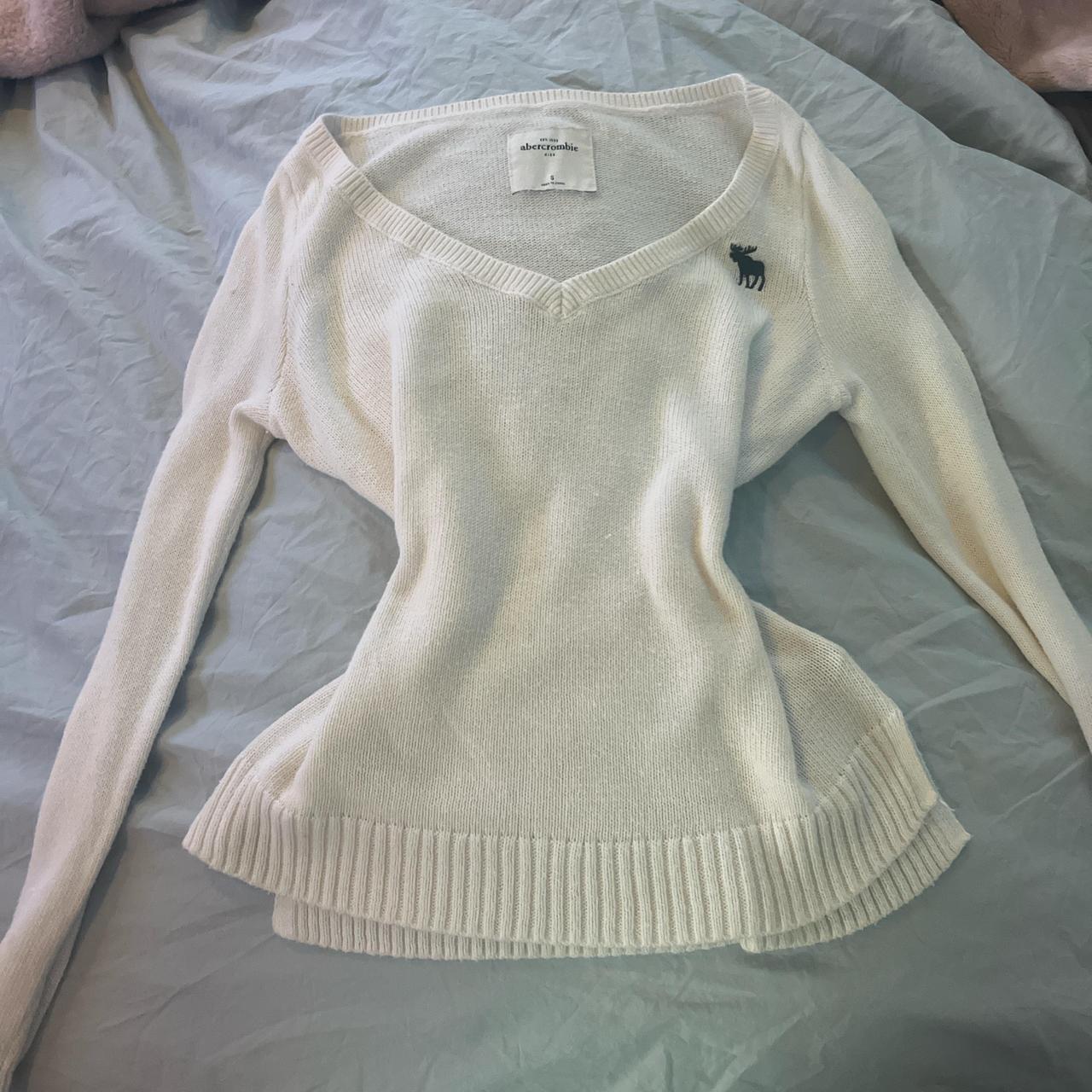 💕- cream Abercrombie and Fitch sweater vintage #Y2K... | Depop