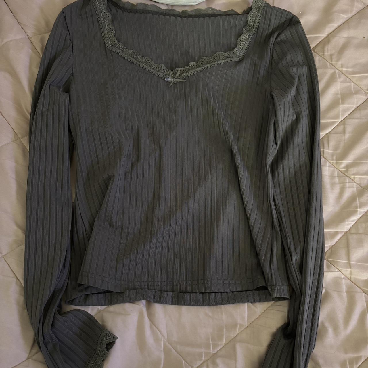 large dark grey top fits more like a... | Depop