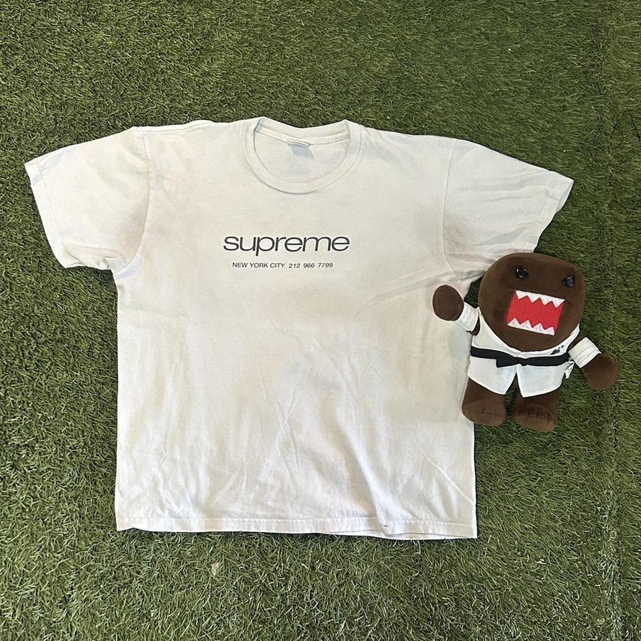 SUPREME WHITE TEE no flaws besides pit stains - Depop