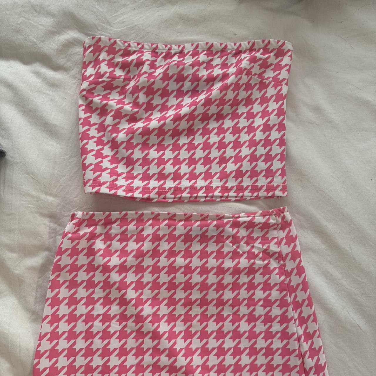 Edikted pink skirt set BOTH XS - Depop