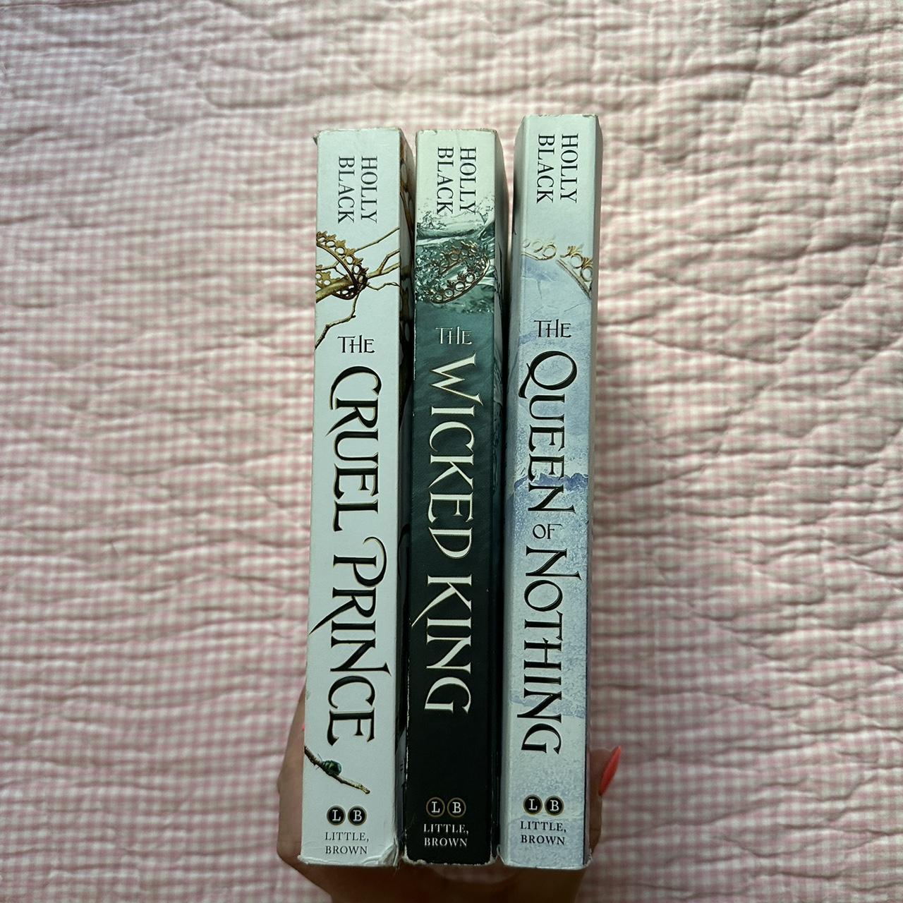 cruel print series, all three books, no flaws - Depop