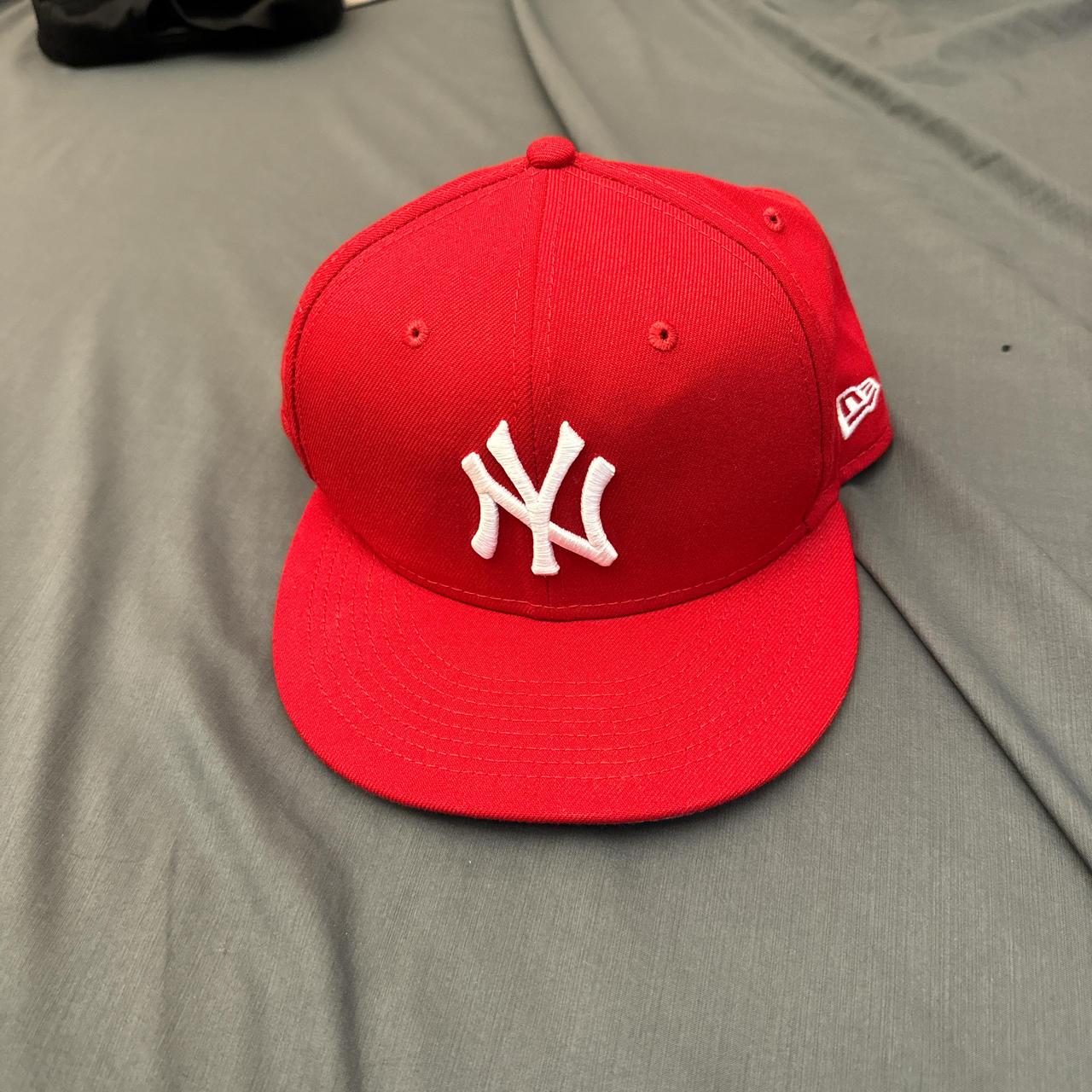 Red New York Yankees SnapBack - Depop