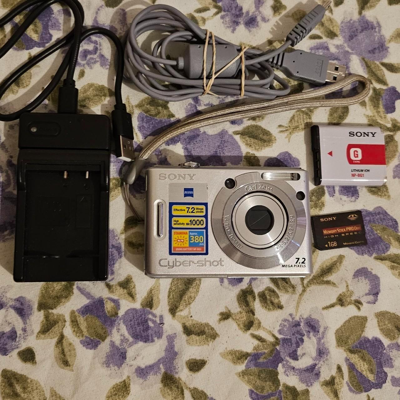 2000s vintage Digital camera Sony Cybershot DSC-W35 - Depop