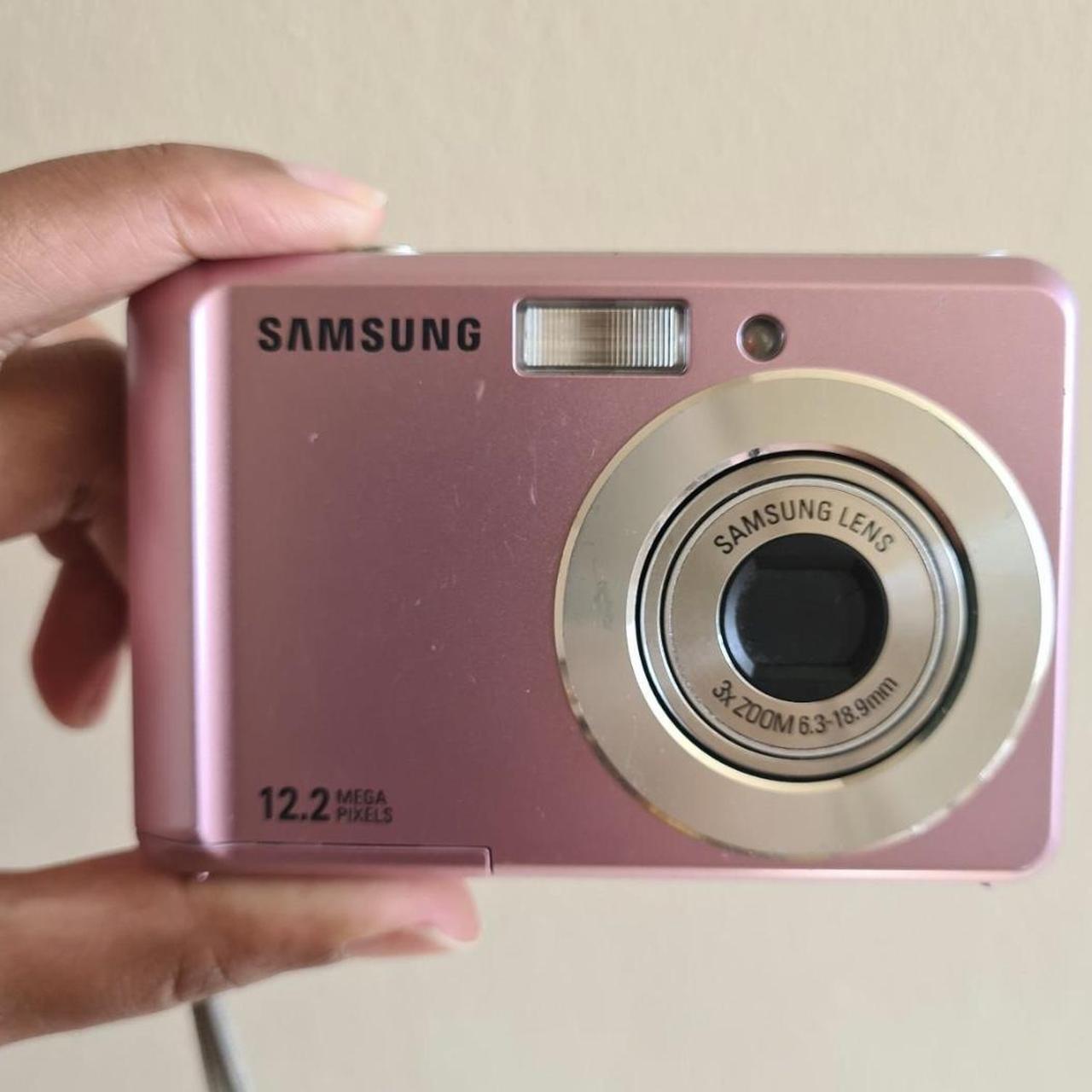 Samsung ES17 digital camera - Depop