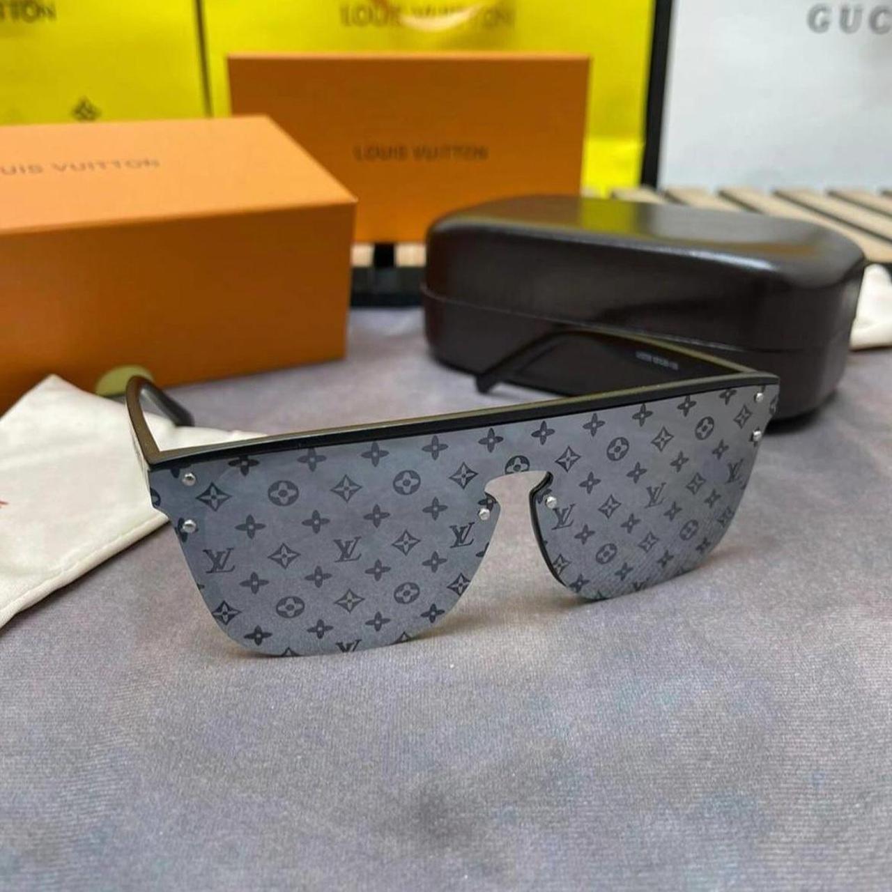 Lv Waimea sunglasses - Depop