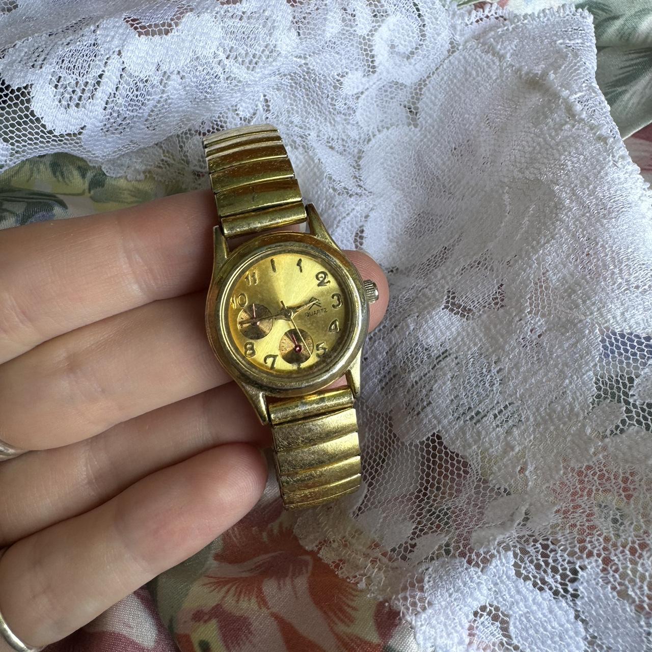 Vintage gold stretch watch Slight scuffing as shown... - Depop