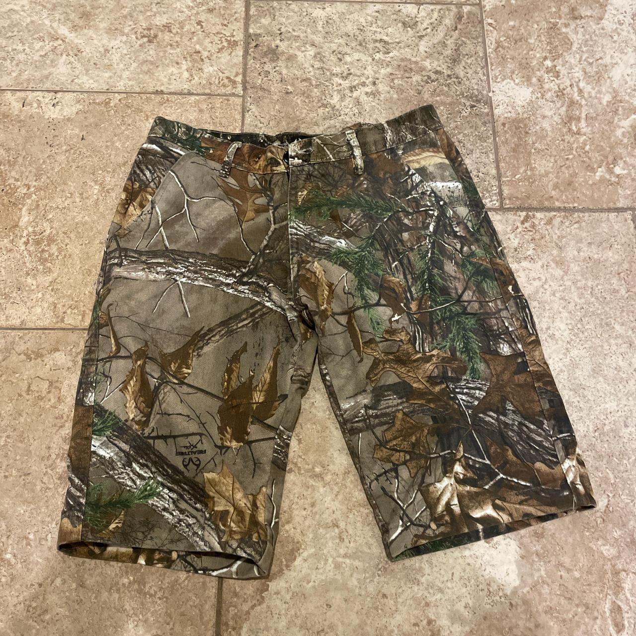 Realtree camo jorts / cargo shorts really cool... - Depop