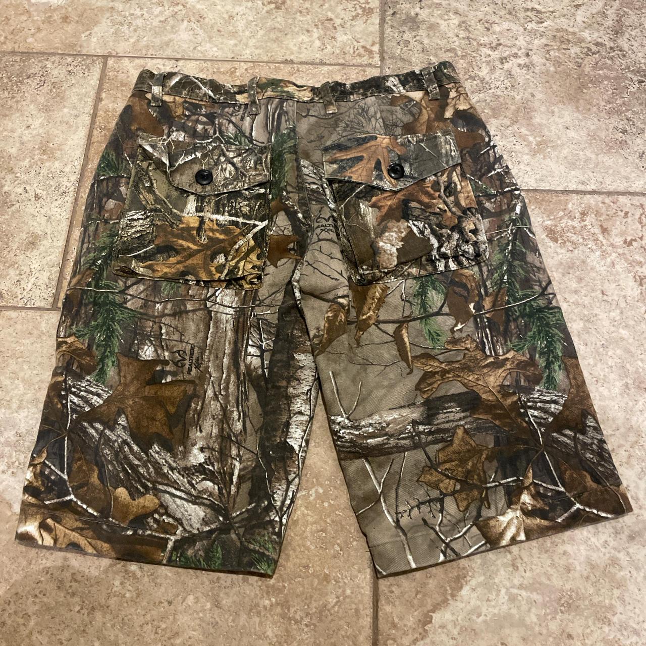 Realtree camo jorts / cargo shorts really cool... - Depop