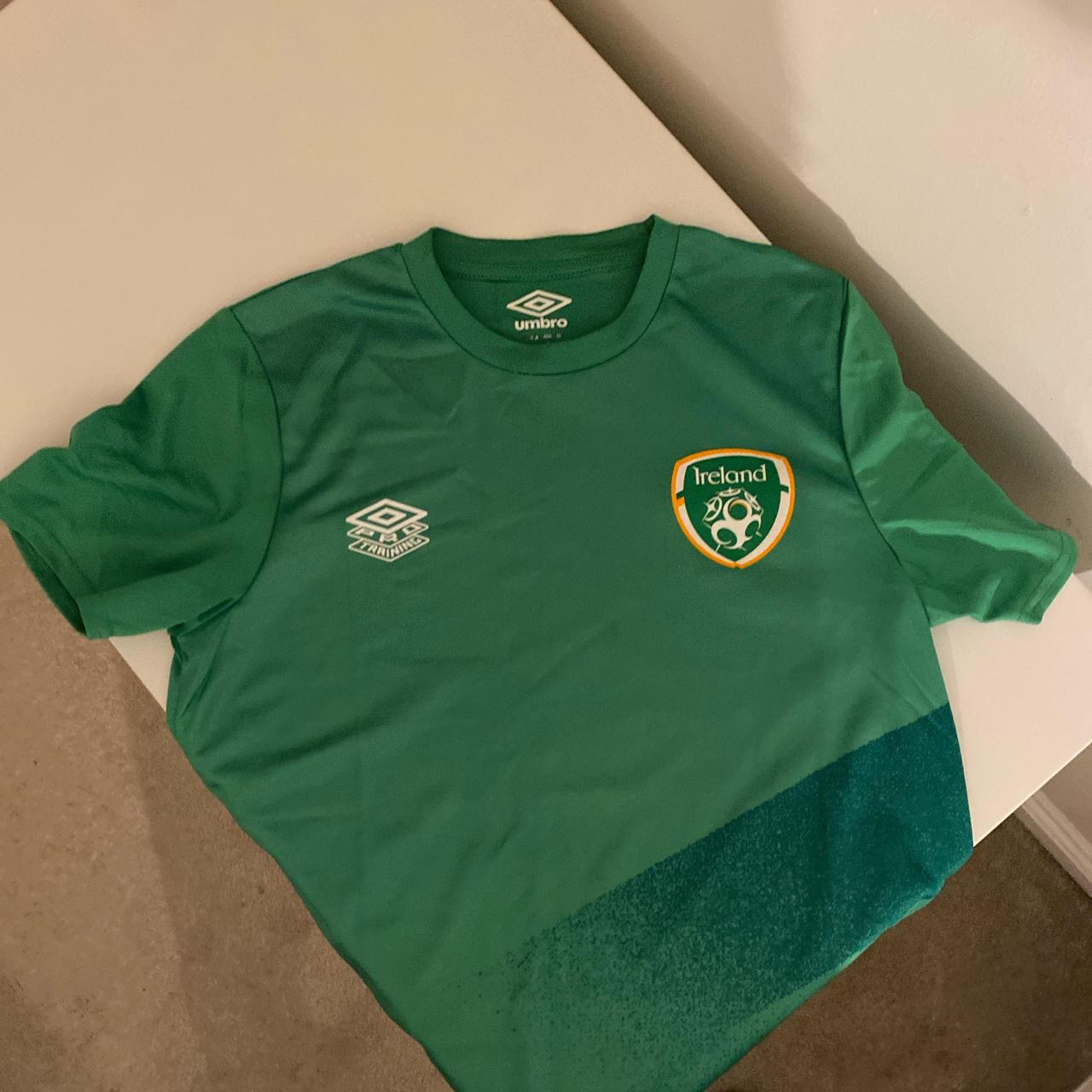 Umbro Ireland football training top #football... - Depop