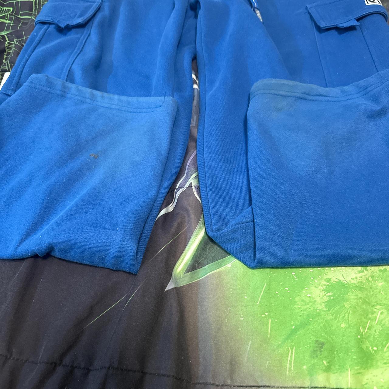 Needs a wash, stain on waist. - Depop