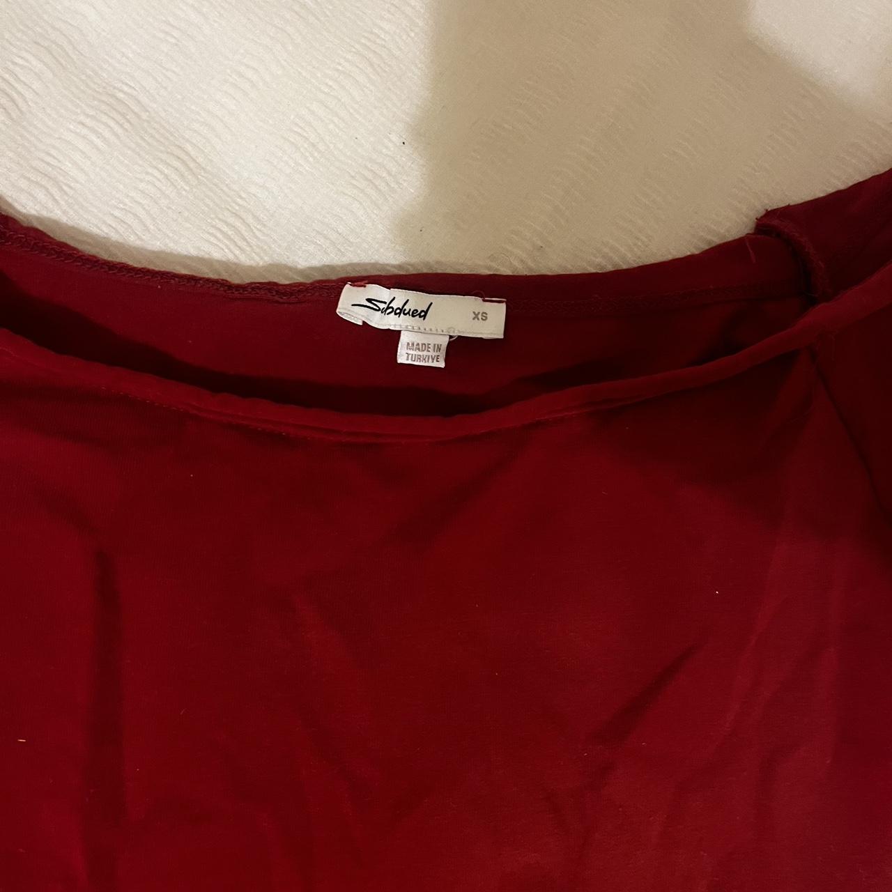 Subdued red top - Depop
