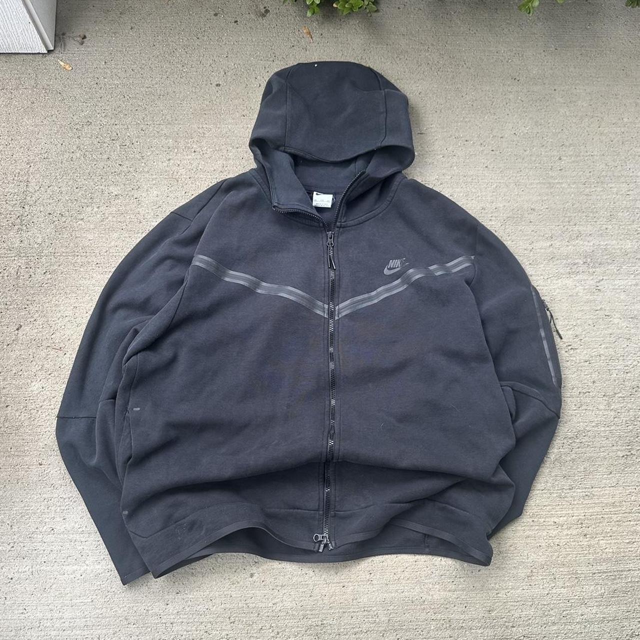 RARE BLACK NIKE TECH (OLD VERSION) ️ size - 3XL but... | Depop