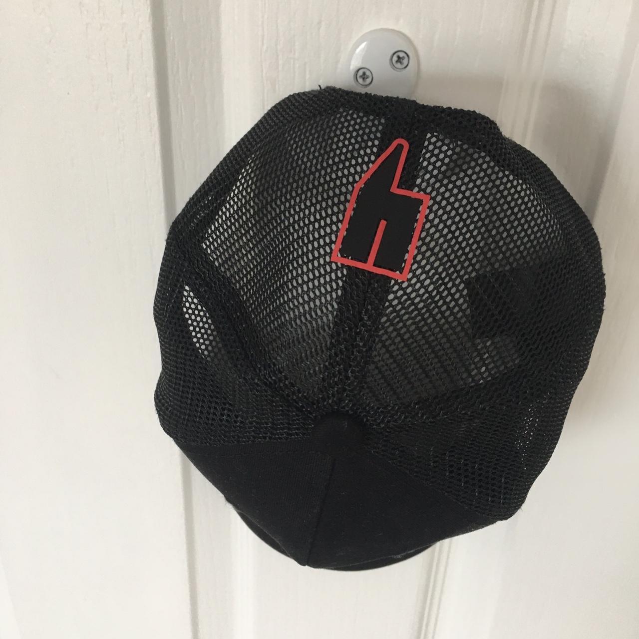 Yelir world cap - Depop
