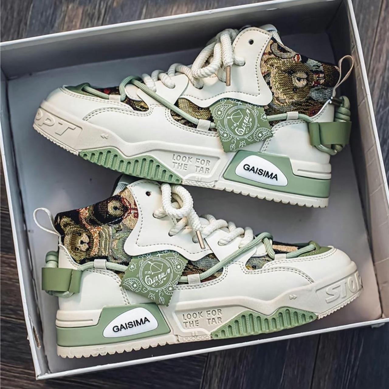 Gaisima GAISIMA LOOK FOR THE TAR green and white... | Depop