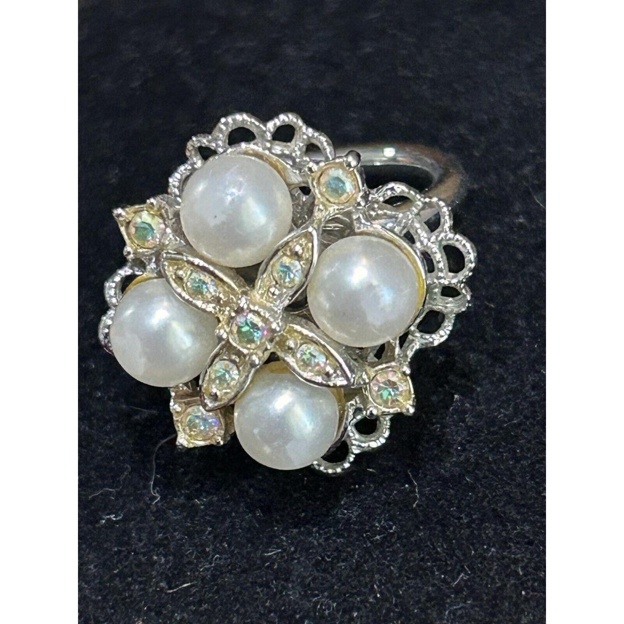 This is a vintage Sarah Coventry ring from the... | Depop