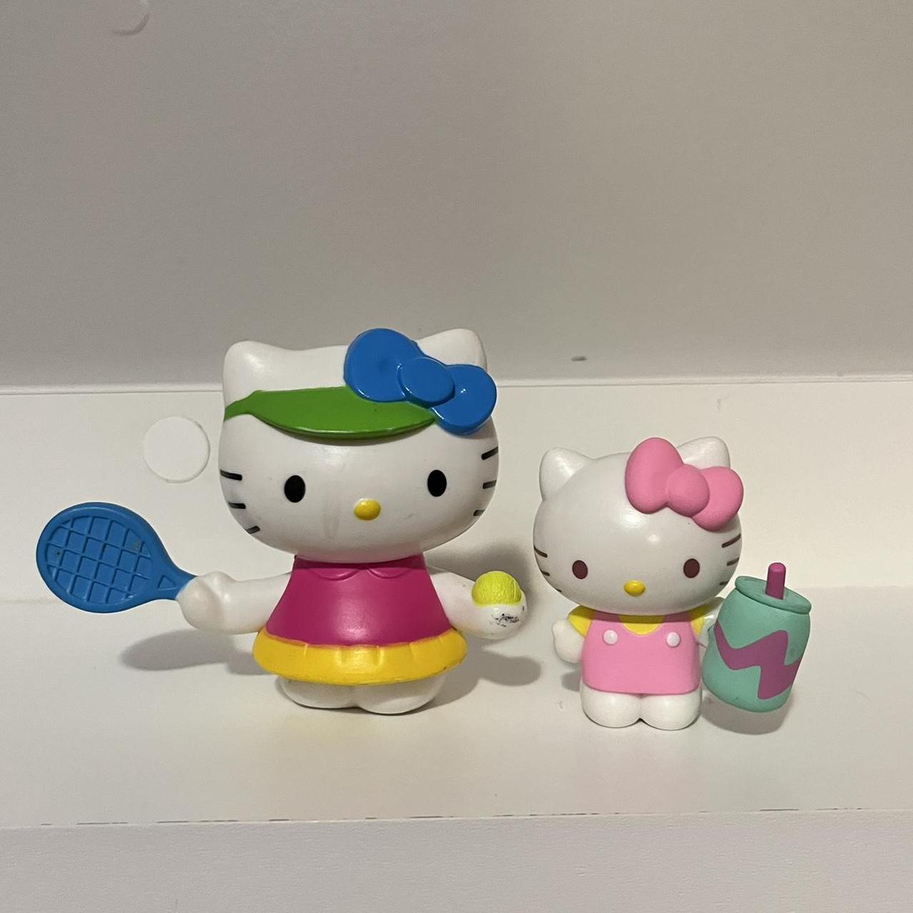 Mini hello kitty collectible pieces - Depop