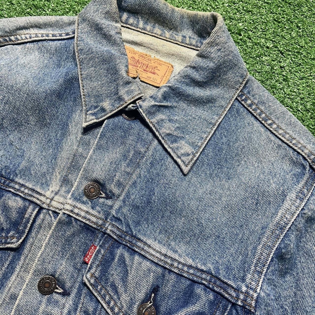 Early 2000s Levi Jean Jacket Men’s Medium. Model in... - Depop