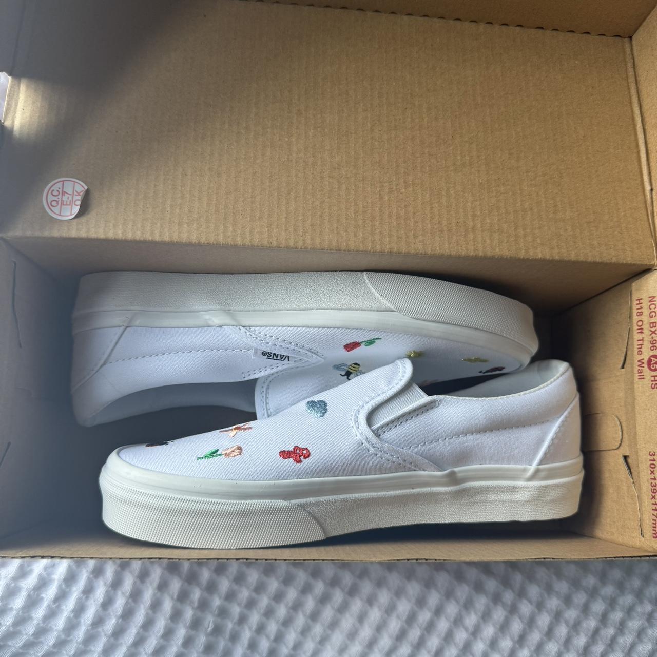 Size 7 colorful vans - Depop