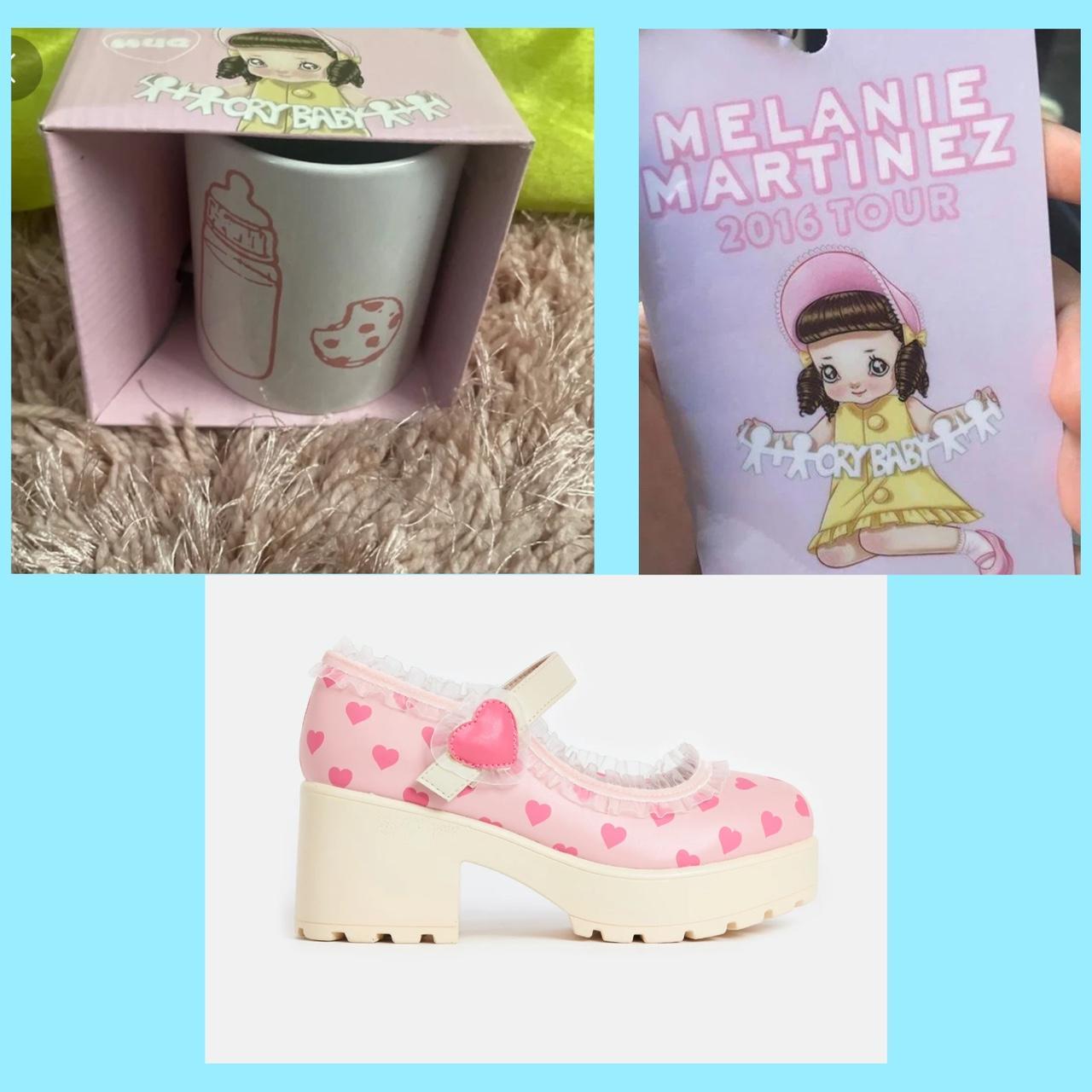 ISO MELANIE MARTINEZ MERCHANDISE -dollhouse vinyl or... - Depop