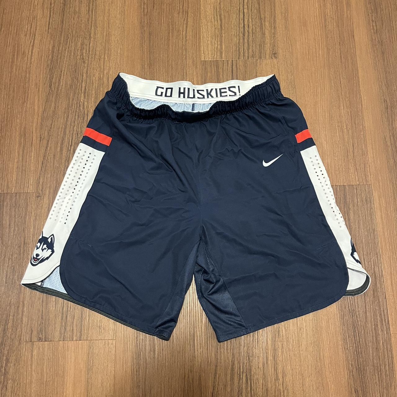 UCONN Huskies Basketball Shorts Size Large... - Depop