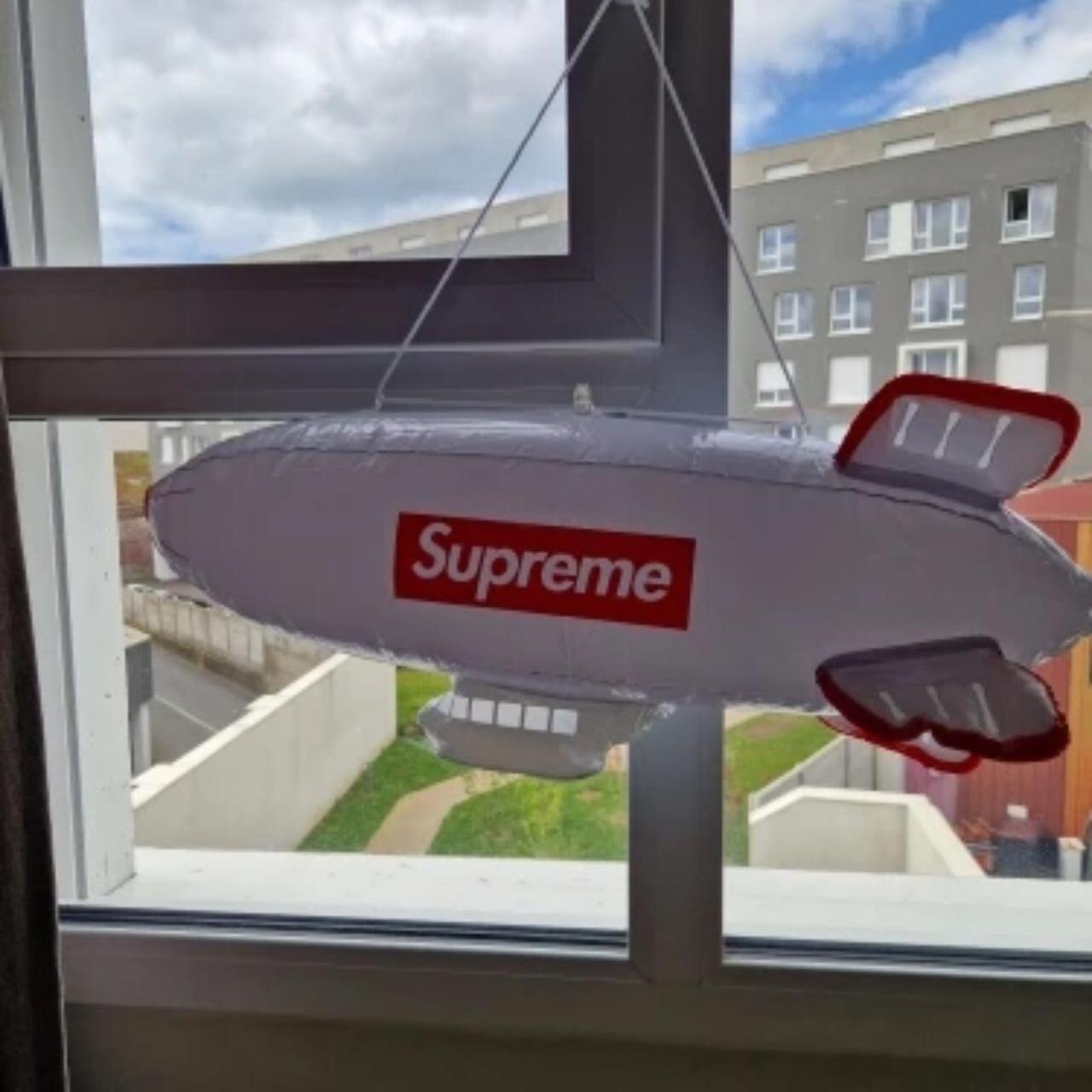 Supreme Blimp - Depop