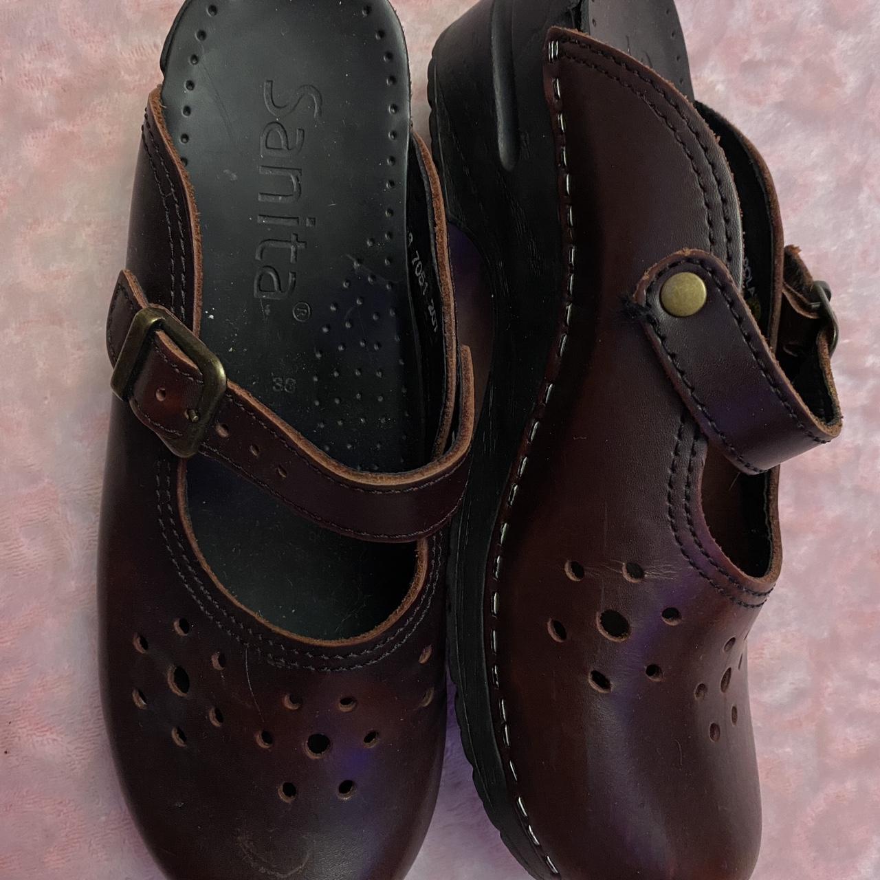 cute maroon clogs! missing a chunk out of the right... - Depop