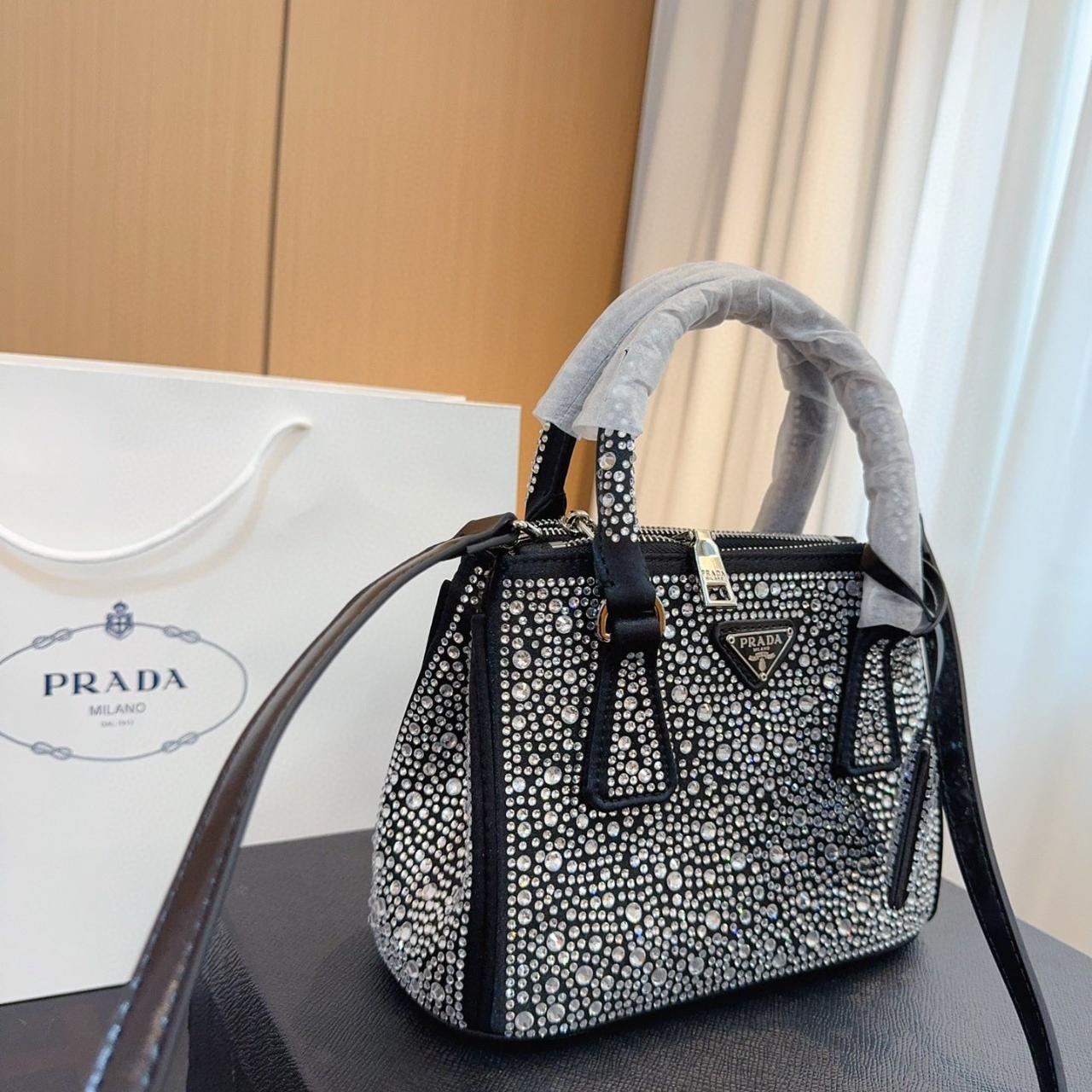 size：23*10*16cm New unused, no stains, no... | Depop