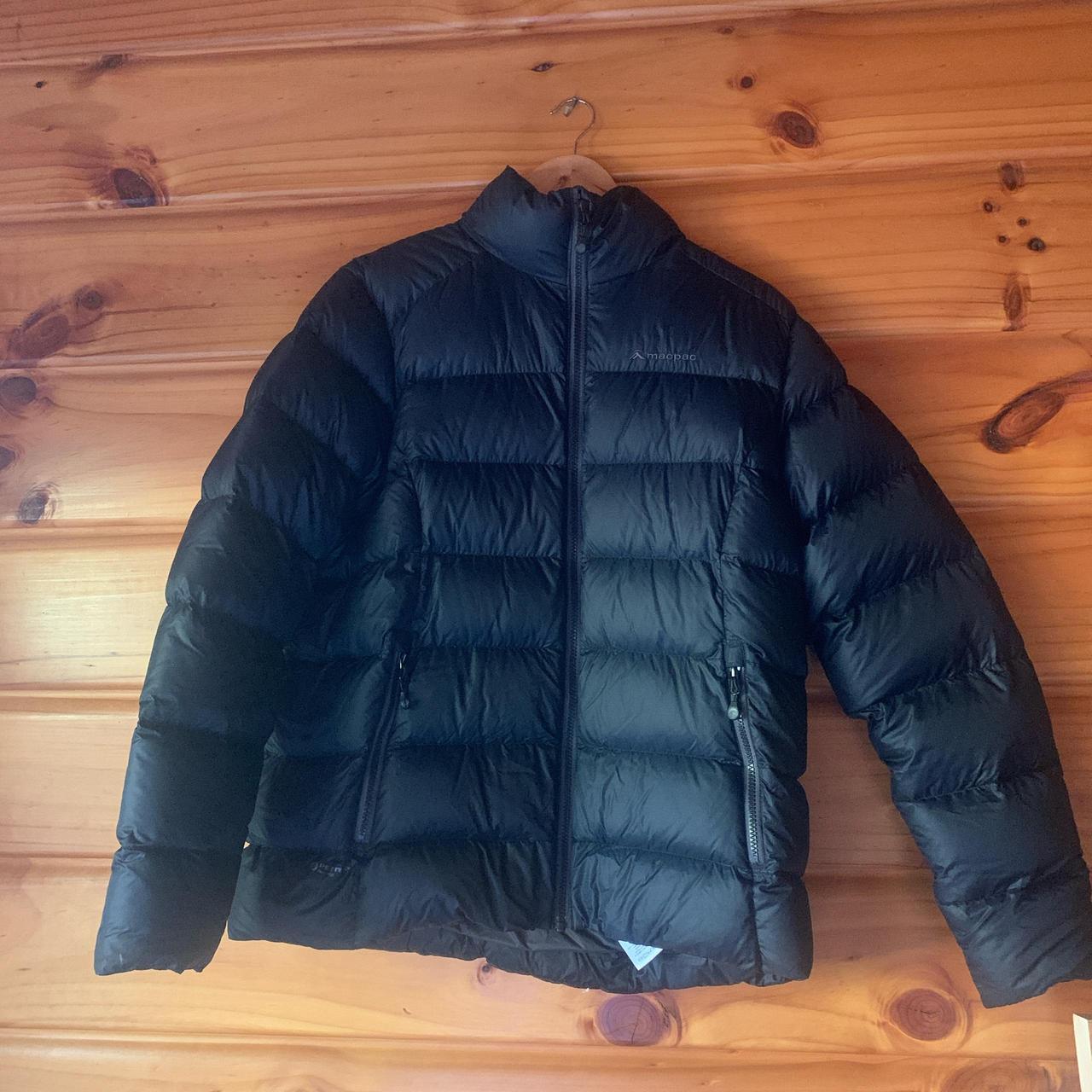 Macpac sundowner puffer jacket V3 W Small pack away... - Depop